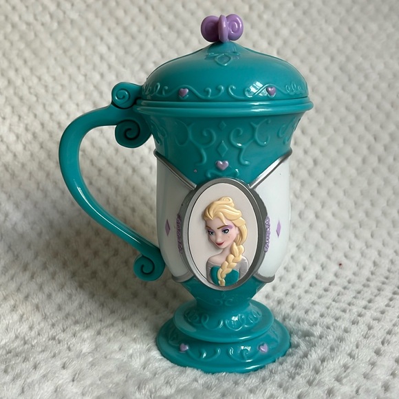 Dining | Frozen Anna Elsa Plastic Mug | Poshmark